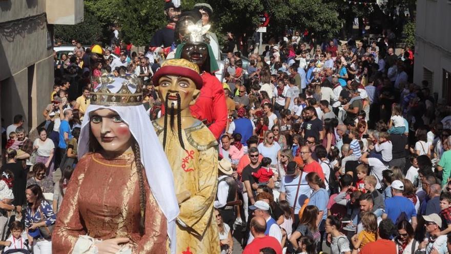Fiestas del Pilar Zaragoza | Los cabezudos recorren las calles de ...