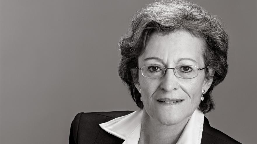 AGUSTINA PÉREZ: ‘CONTAR LO MÍNIMO’ - Levante-EMV