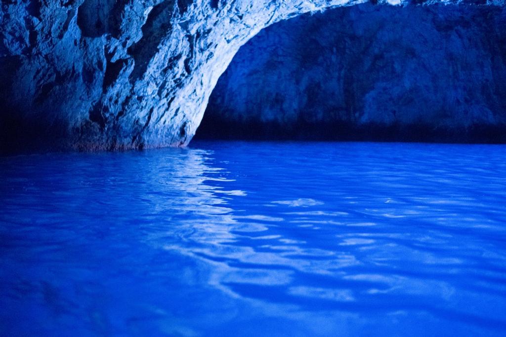 La Gruta Azul de Capri, una catedral en el mar - Viajar