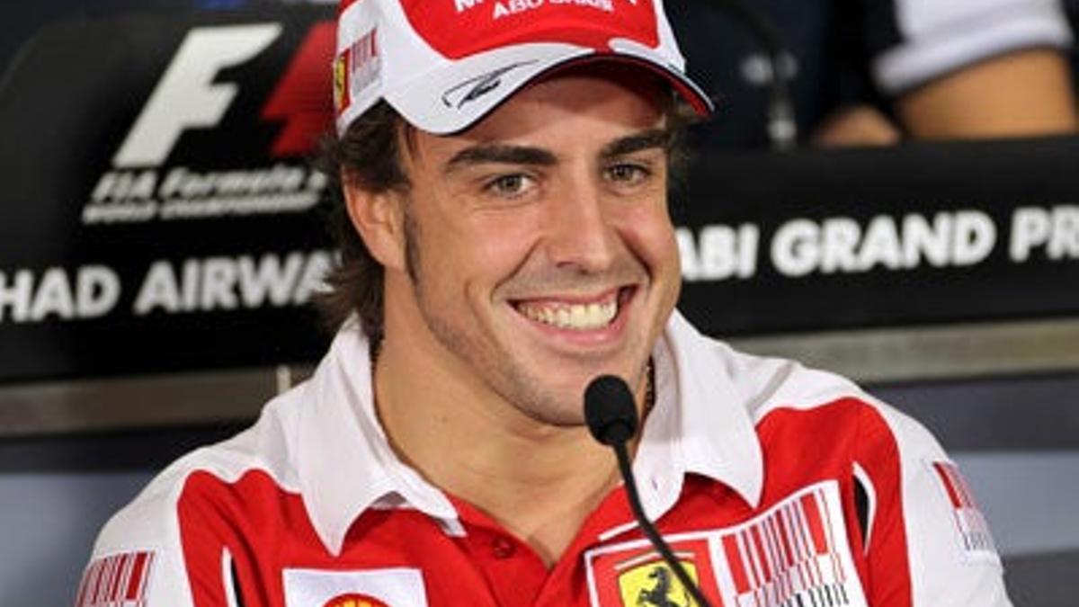 Fernando Alonso cambia el azul y amarillo de su casco por una buena ...