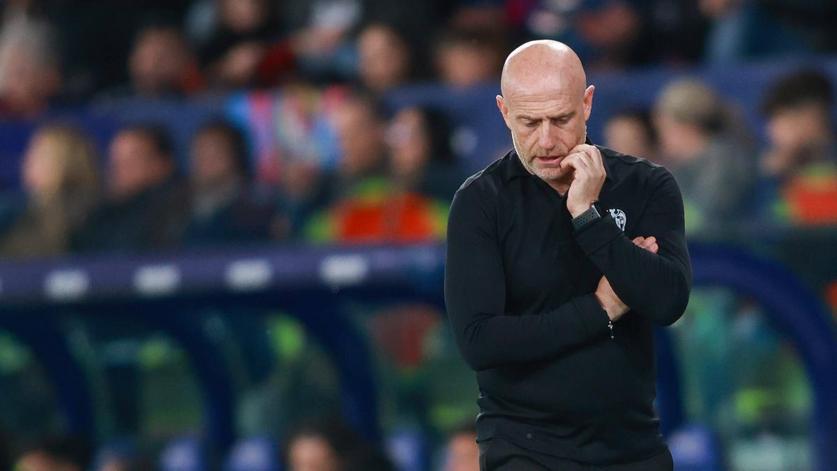 LEVANTE UD: DIRECTO | Rueda de prensa de Julián Calero previa al ...