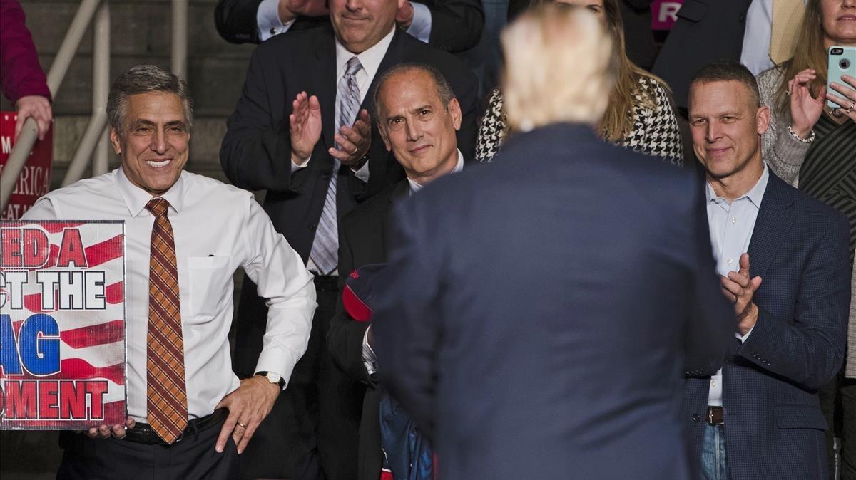 El zar antidrogas de Trump, atrapado en un escándalo de opioides