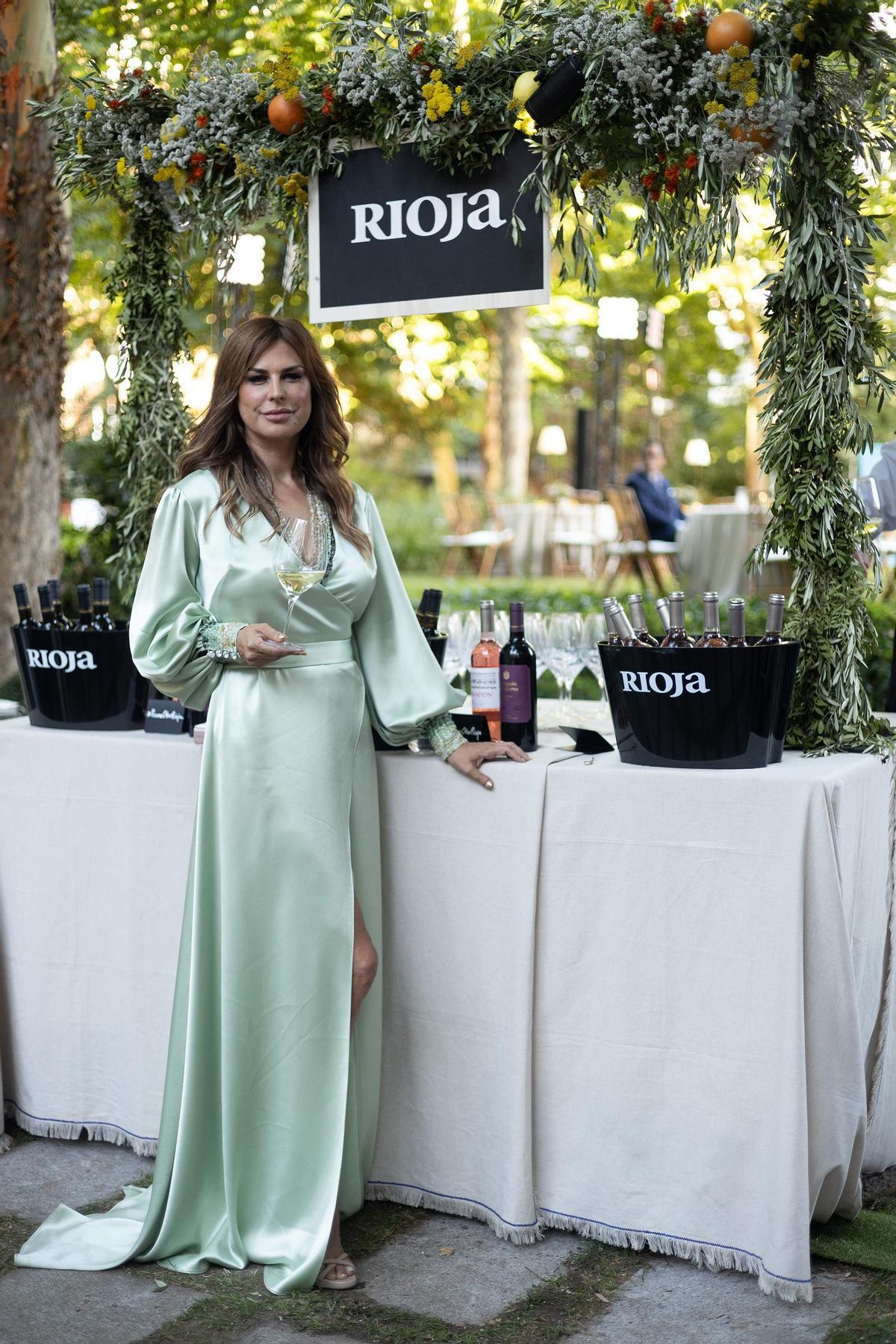 DISEÑO ANDRÉS ACOSTA VINOS RIOJA: El diseñador canario Andrés Acosta se ...