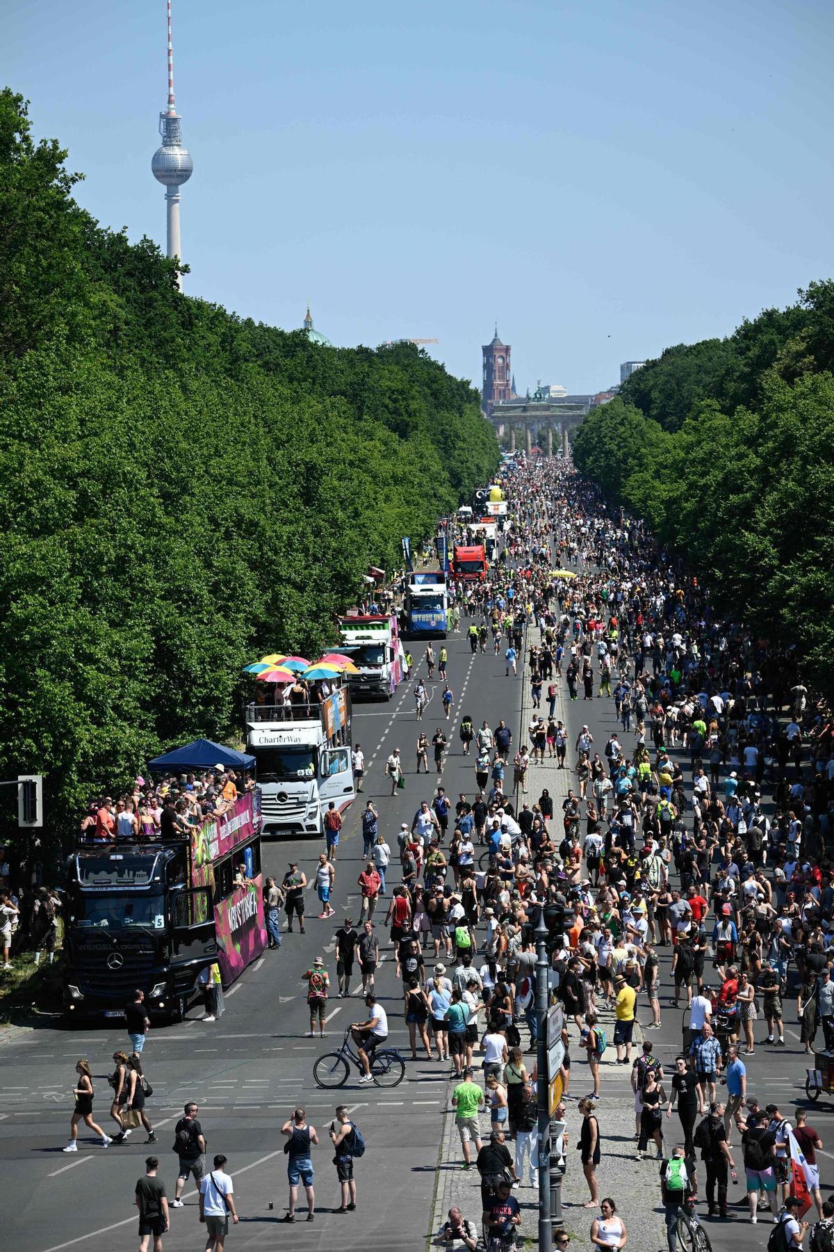 Fiesta techno 'Rave the planet' en Berlín | FOTOS