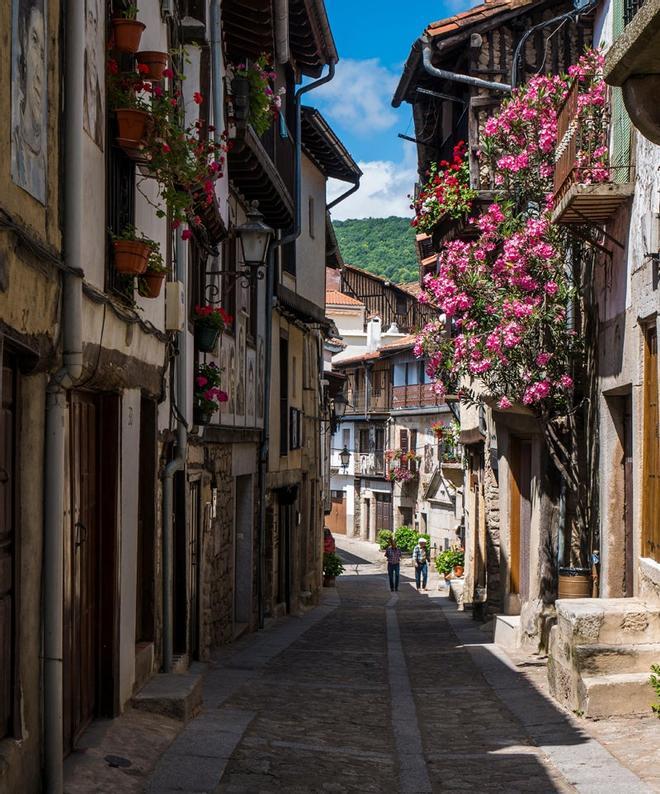Mogarraz, el pueblo de las mil caras que viste balcones - Viajar