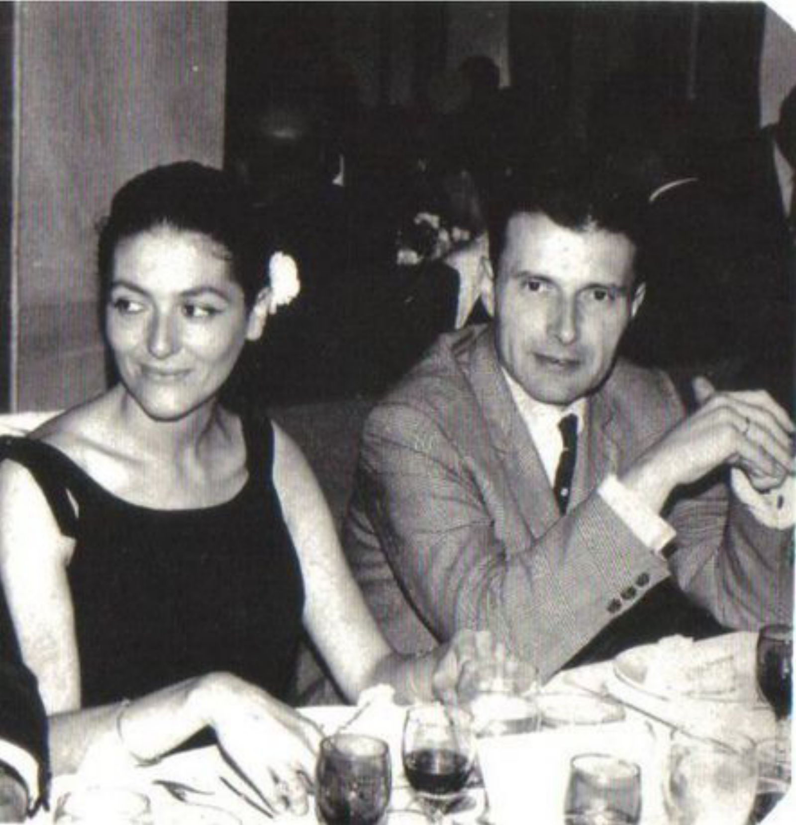 Ni un día sin mover el esqueleto - La Nueva España