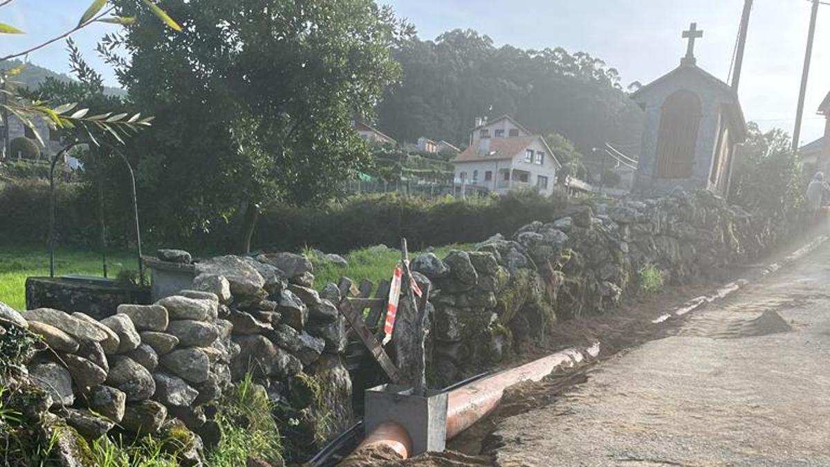 Baiona conecta cuatro barrios de Baredo al saneamiento