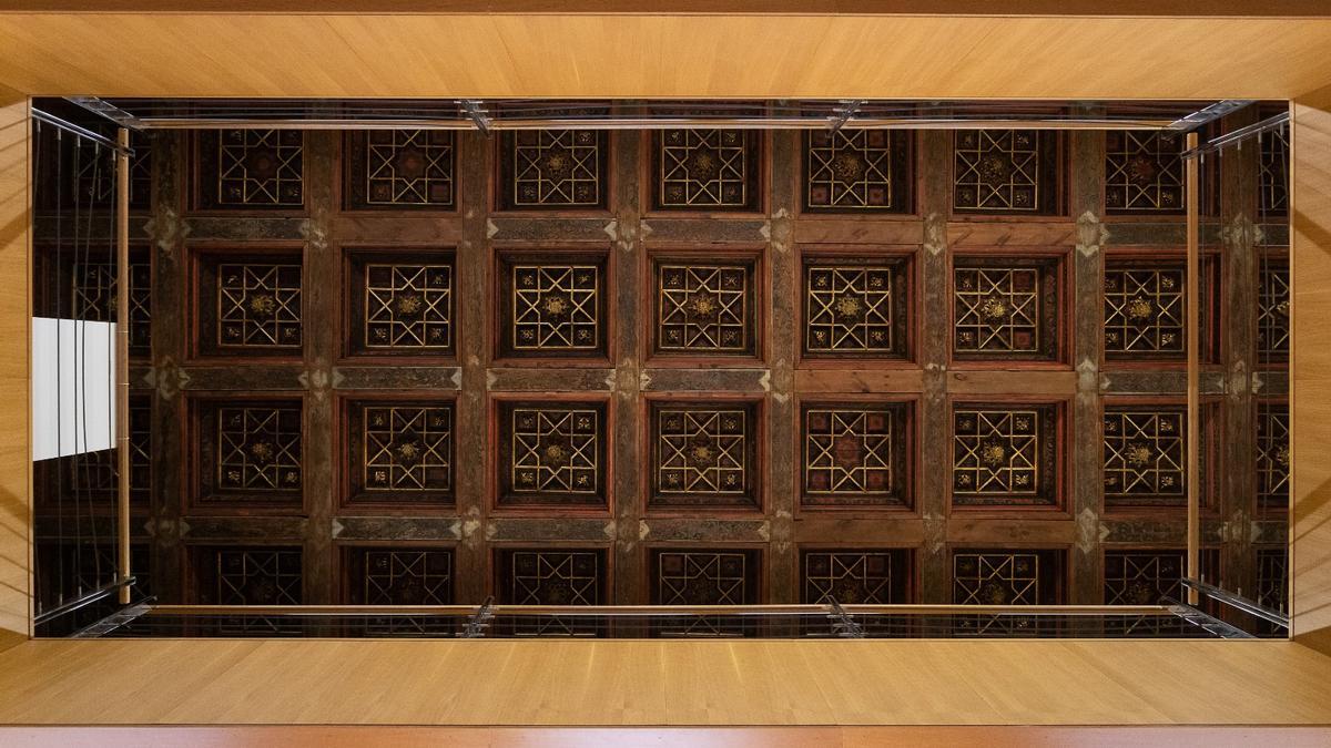 Zaragoza: El palacio de Montemuzo abre al público su hemeroteca tras la ...