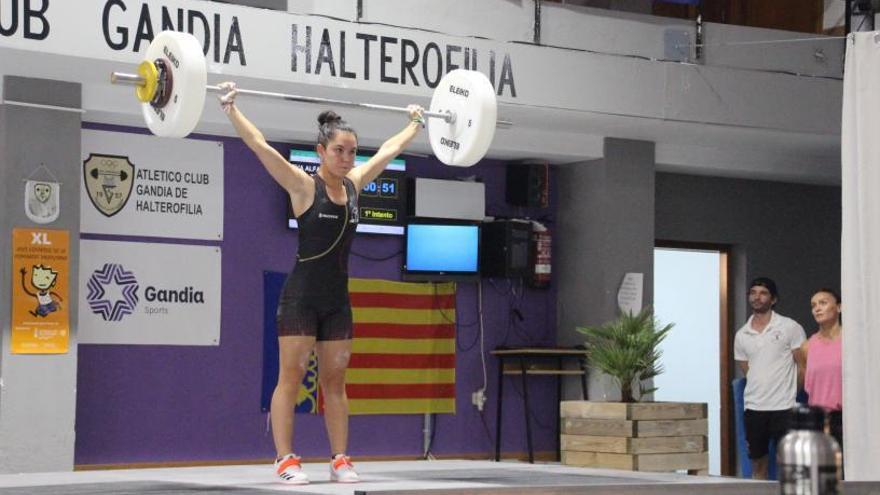 La halterófila Eva Alfaro logra la marca para ir al campeonato de ...