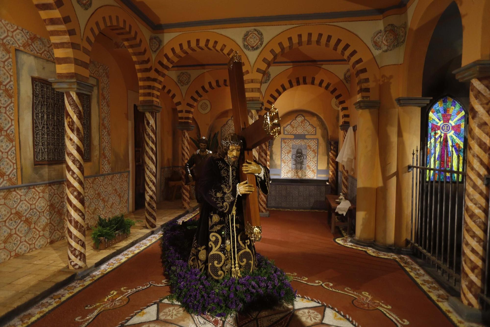 La otra Semana Santa: las imágenes más impactantes de los doseles de Alzira