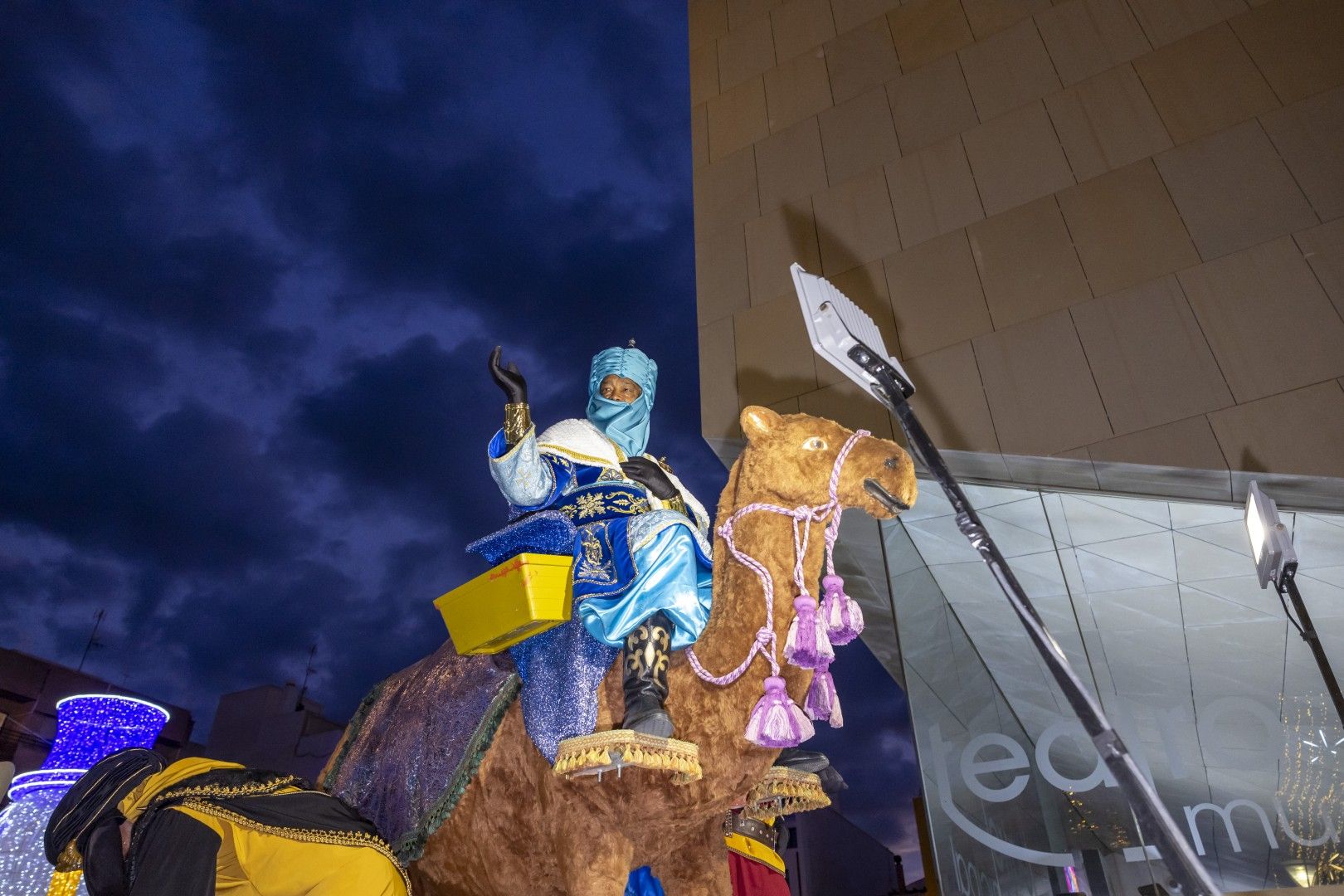 Aquí están las mejores imágenes de la Cabalgata de Reyes de Torrevieja 2026