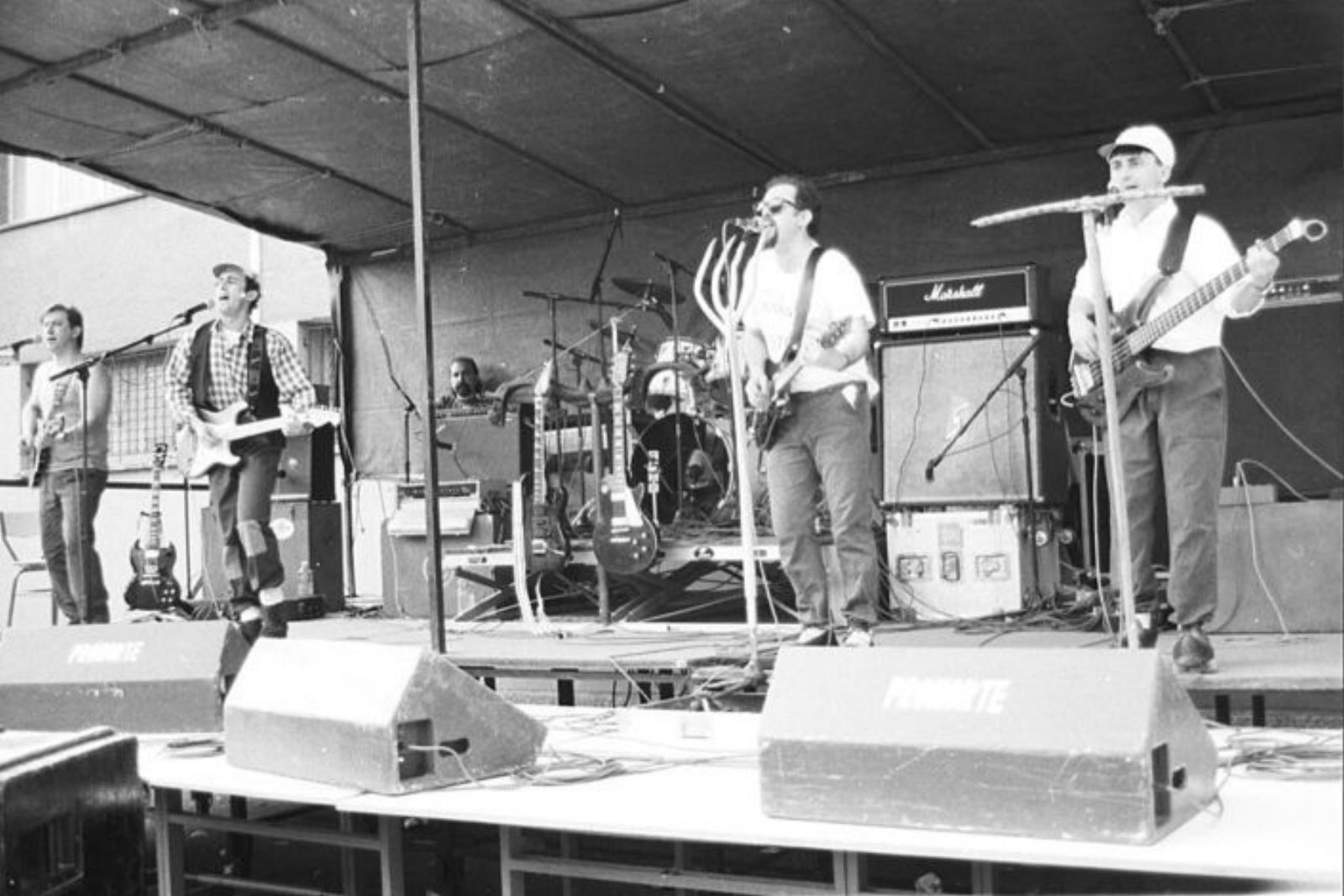 “Los Berrones” celebran los 35 - La Nueva España