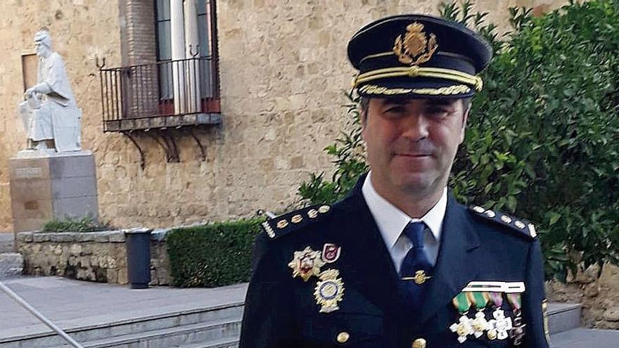 Carlos Serra, jefe de la Policía Nacional de Córdoba, destinado a ...