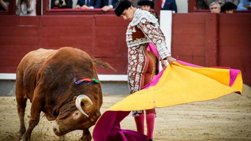 El toreo es cuestión de pulgadas
