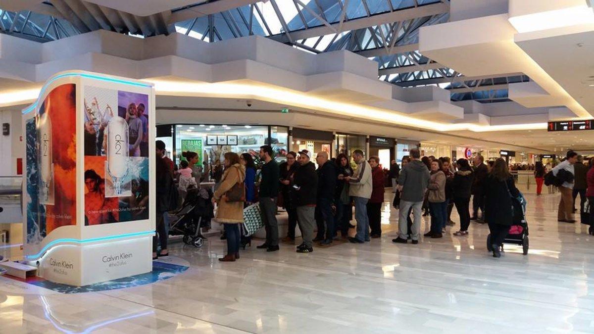 Samplia, la startup que lleva las muestras de productos al vending