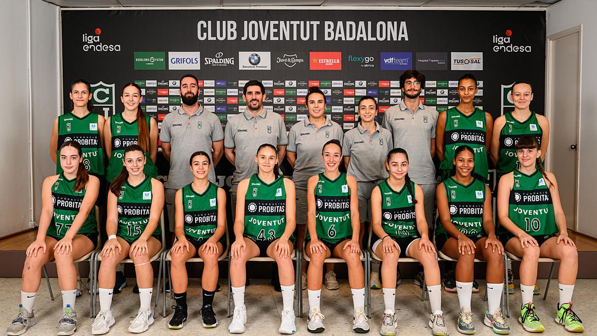 El Joventut de Badalona presenta su equipo para el Torneig Cadet Femení ...