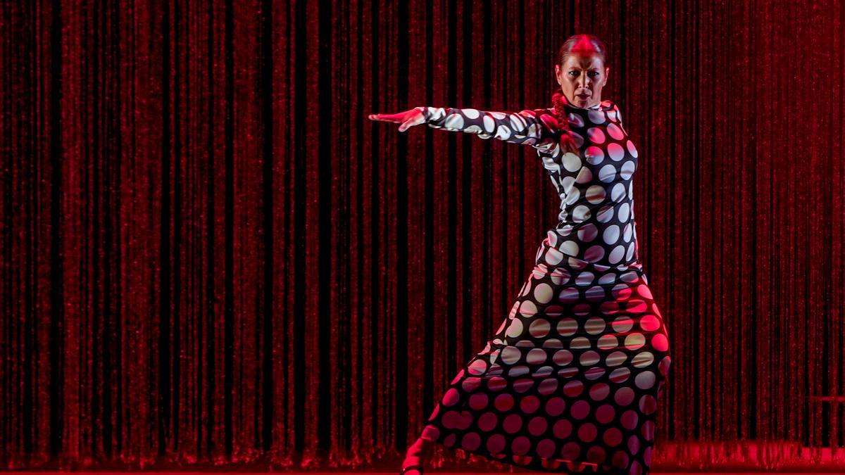 Sara Baras: "Desde que murió, no es que piense en mi padre mientras ...