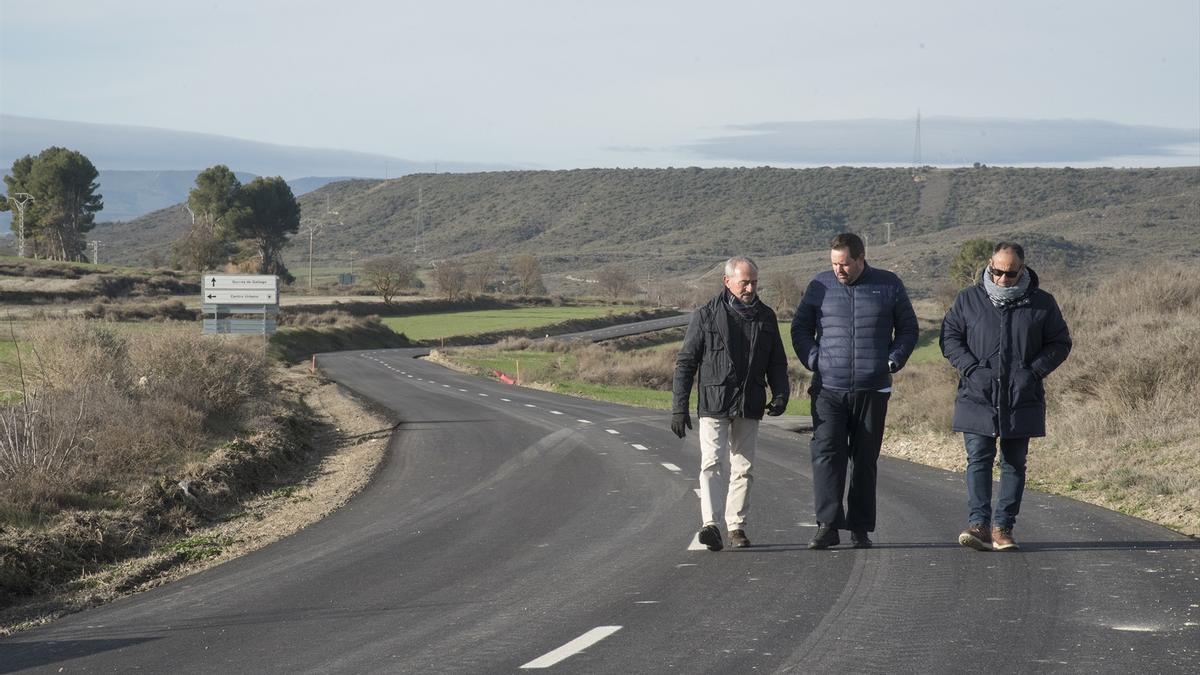Alcalá de Gurrea inaugura el nuevo firme de la carretera A-1207 tras un mes de obras