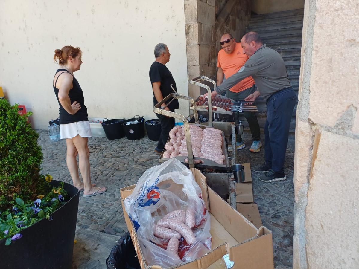 En imágenes: La Presa de Cangas inaugura su temporada de baños con una ...