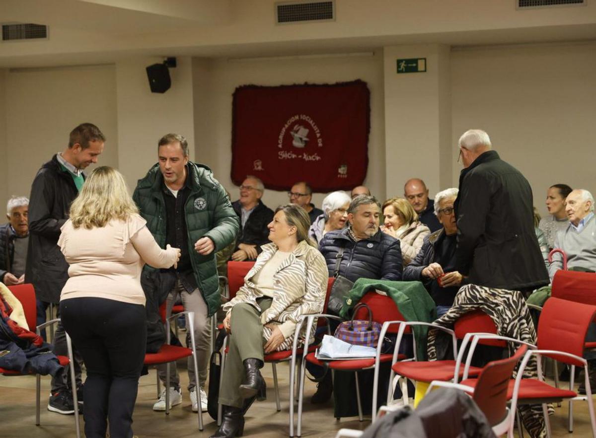 Un centenar de críticos del PSOE local animan a movilizarse por la ...