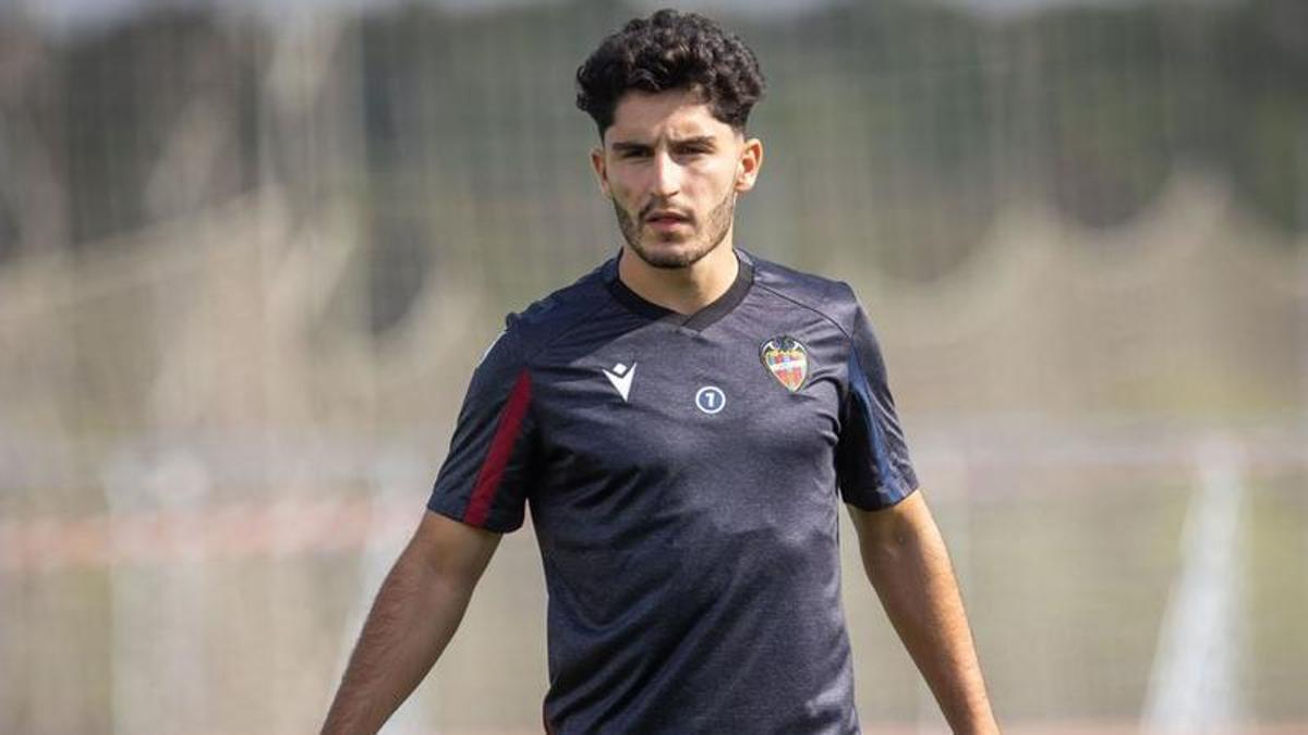 Rodrigo se rompe el cruzado y el meta Cuñat, el quinto metatarsiano ...