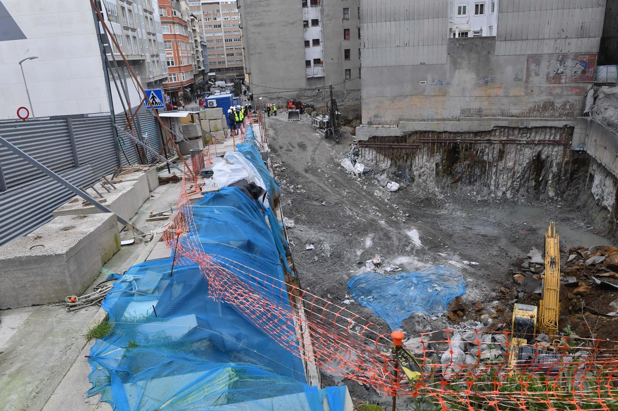 30 familias realojadas por el derrumbe de un muro en una obra en la calle Rey Abdullah
