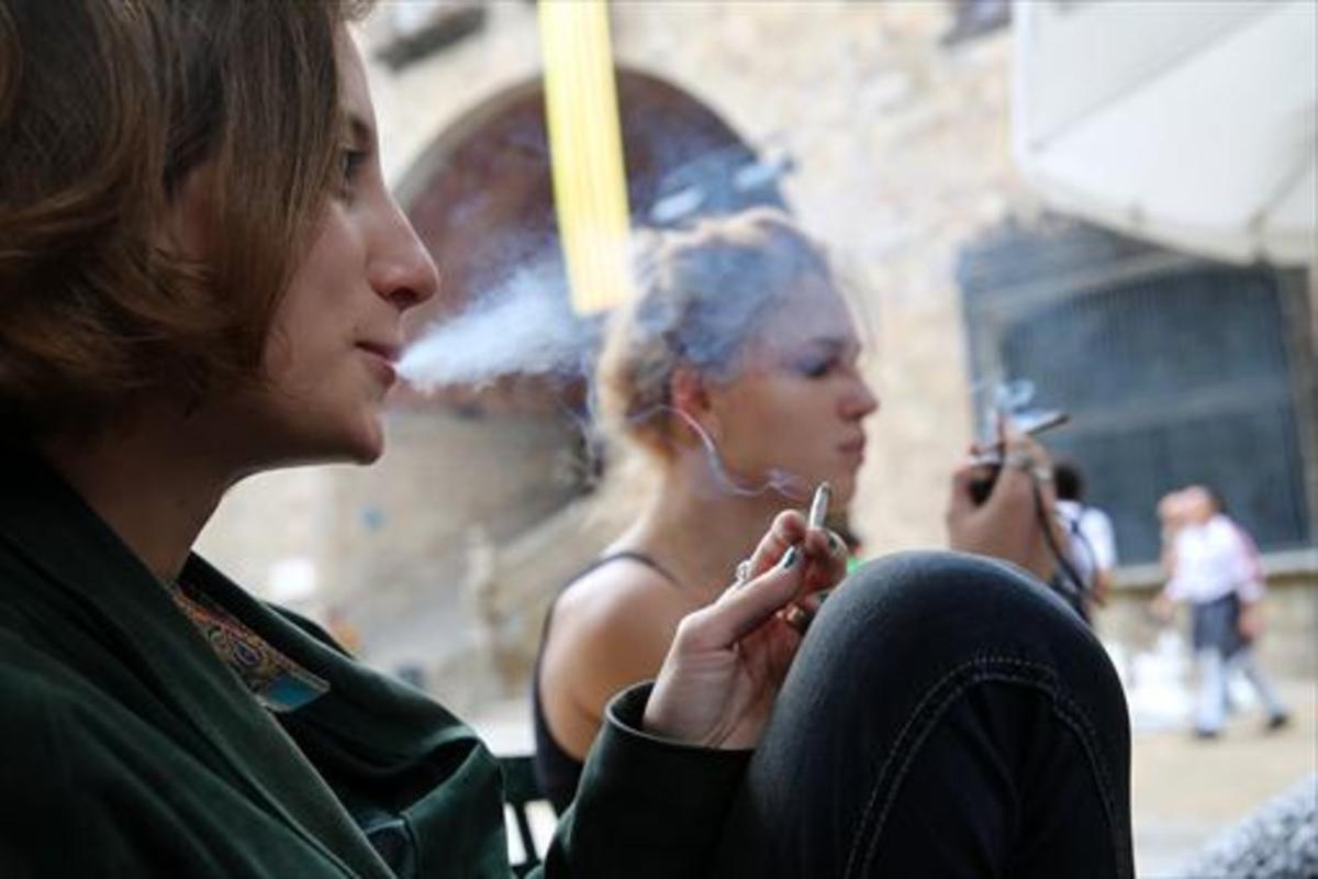 Sanidad ampliará los espacios sin humo