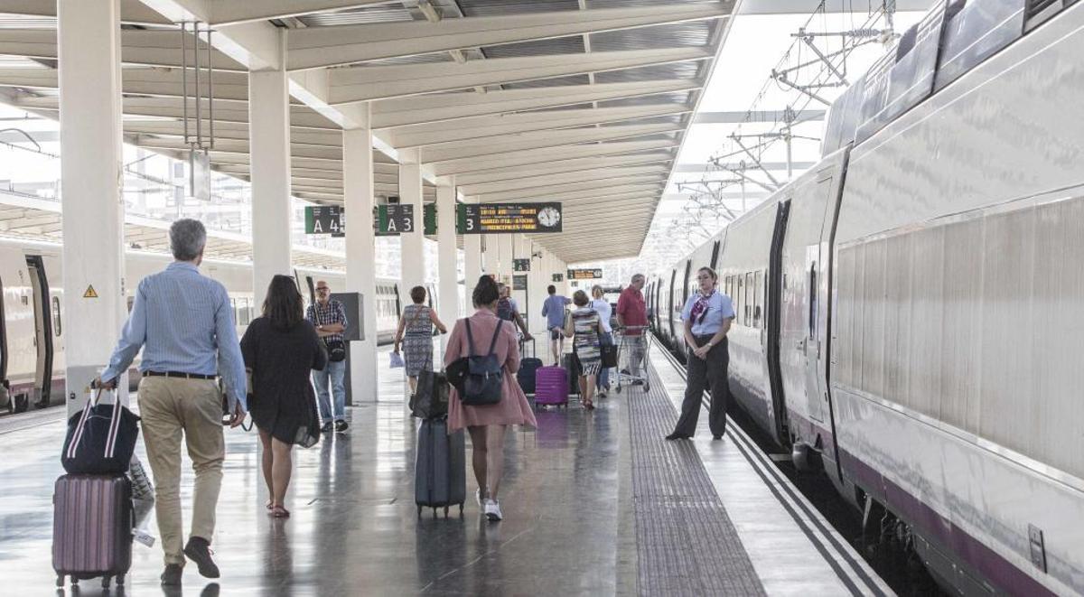 Renfe lanza la campaña para viajar en AVE a Madrid en preferente a ...