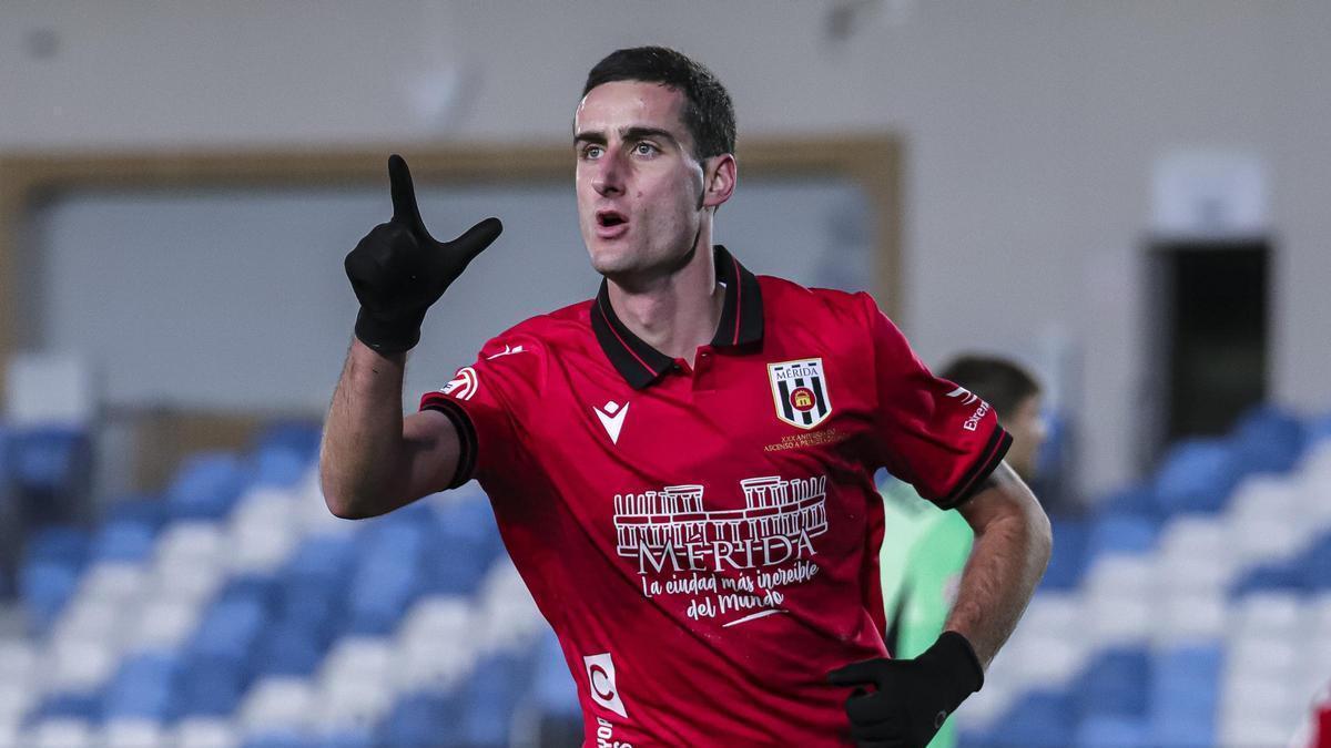 MÉRIDA ÁLVARO | Álvaro García, ya en Castellón, no jugará el Mérida ...