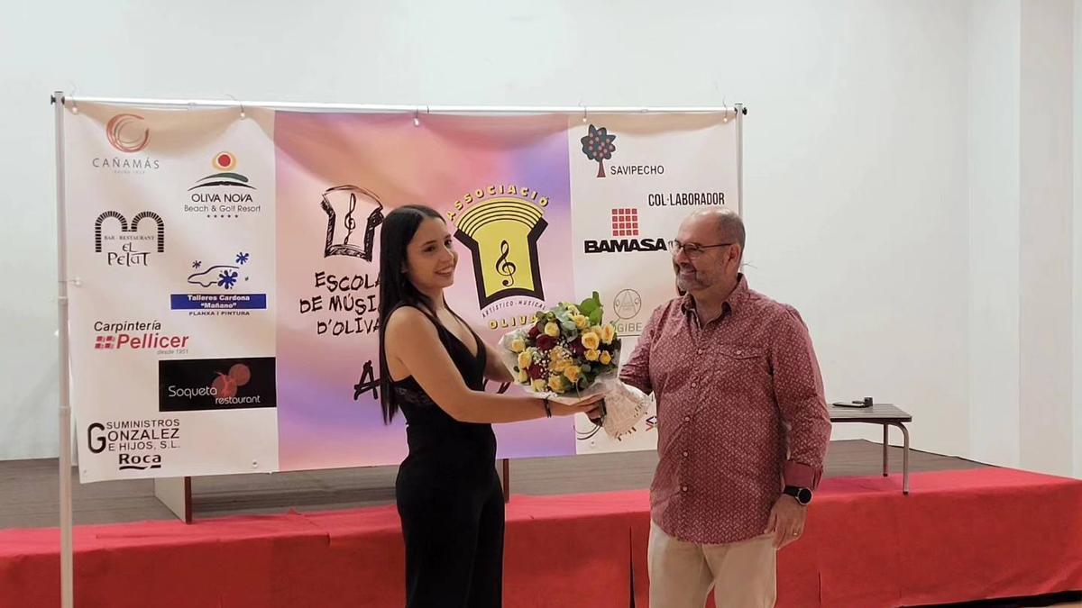 La Associació Artístico Musical de Oliva celebra la "Demanà" de la Musa ...