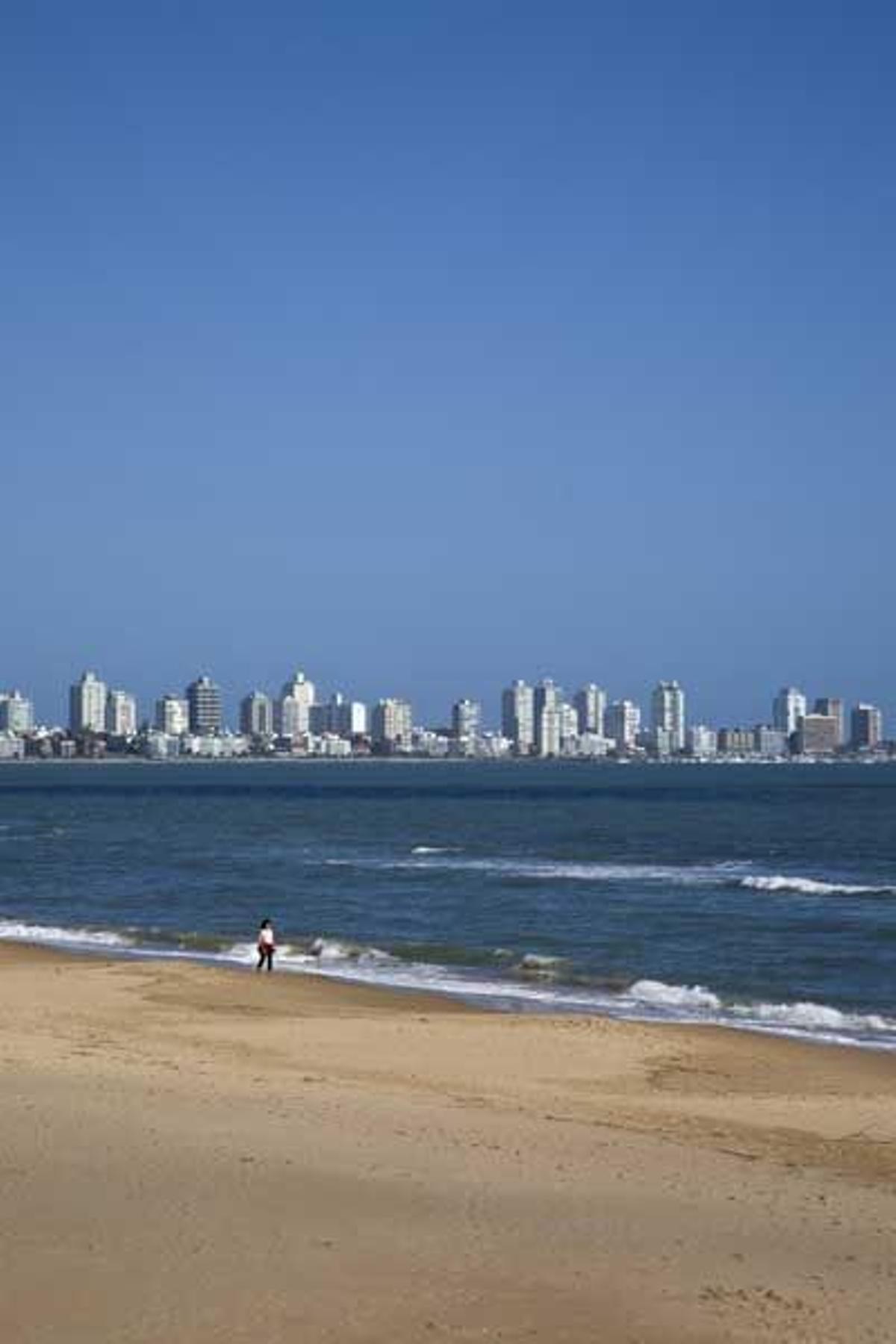 Punta del Este emerge hacia el Atlántico - Viajar
