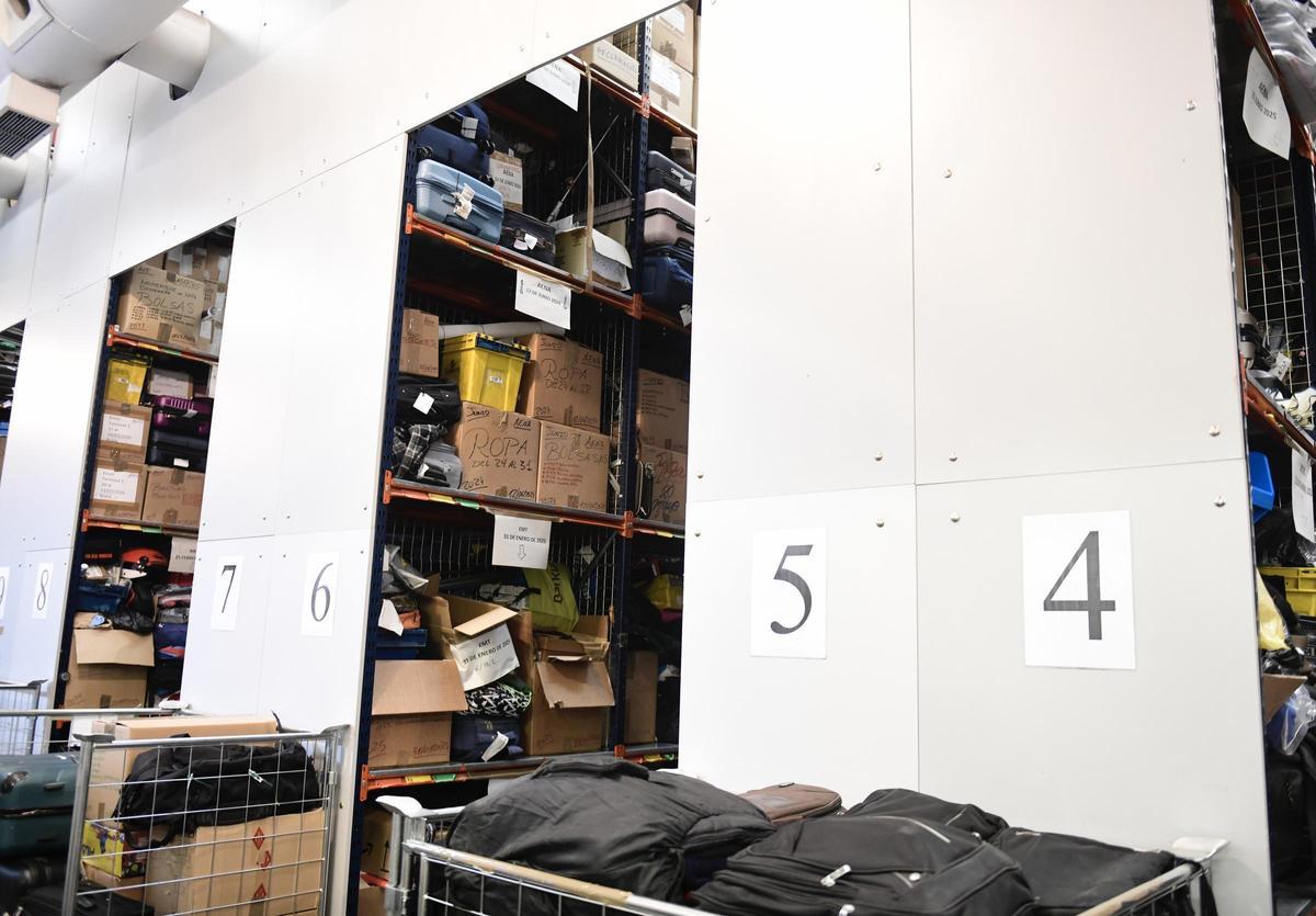 Más de 6.500 olvidos llegaron a la Oficina de Objetos Perdidos en diciembre