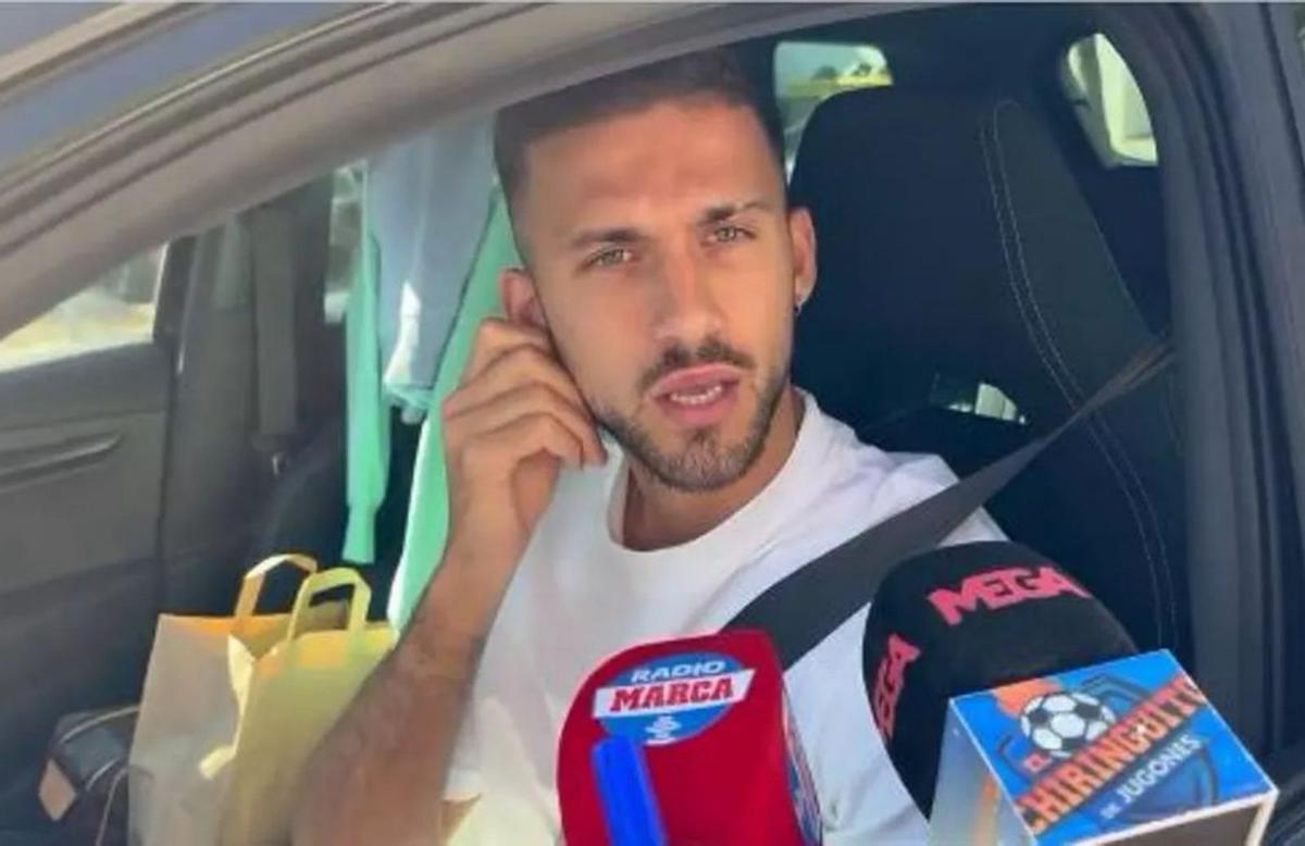 Copete asegura que «el equipo está con el míster»
