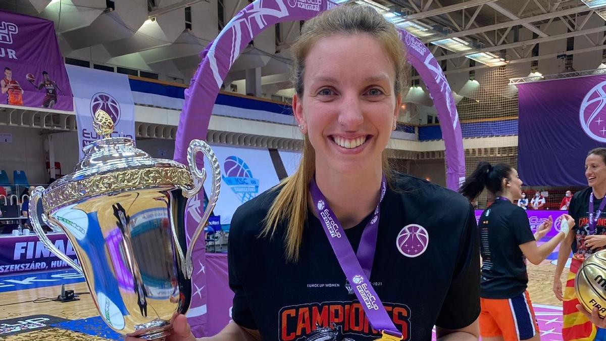 Laura Gil conquista con el Valencia Basket el segundo título europeo de ...
