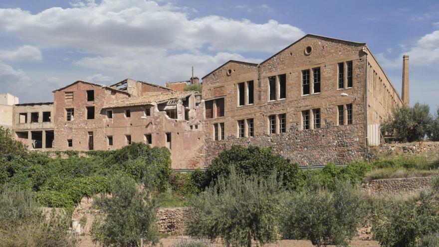 La icónica fábrica la Campaneta de Onda abrirá en marzo como centro ...