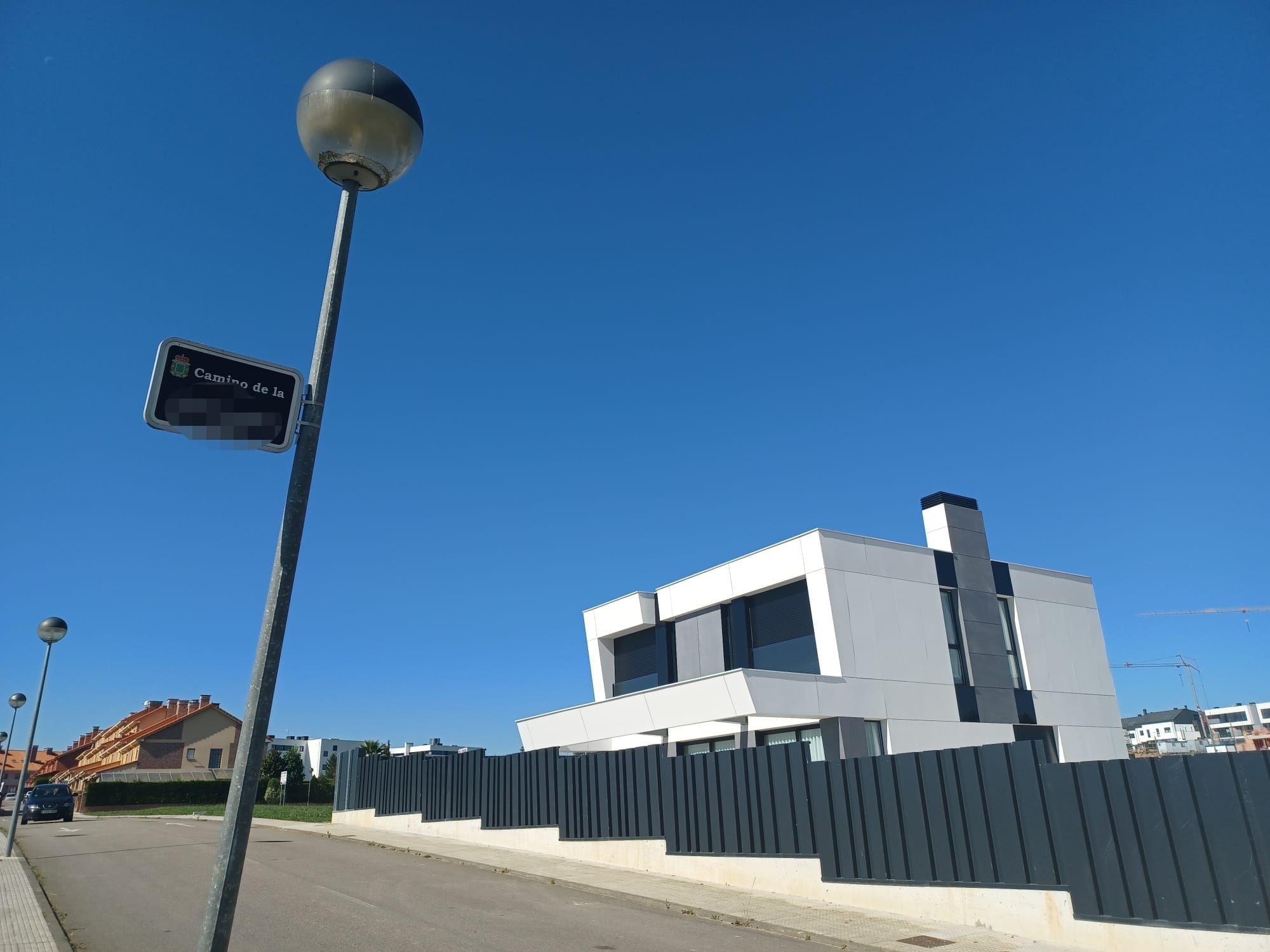 La casa del arquitecto de los famosos en La Fresneda ya está habitada ...