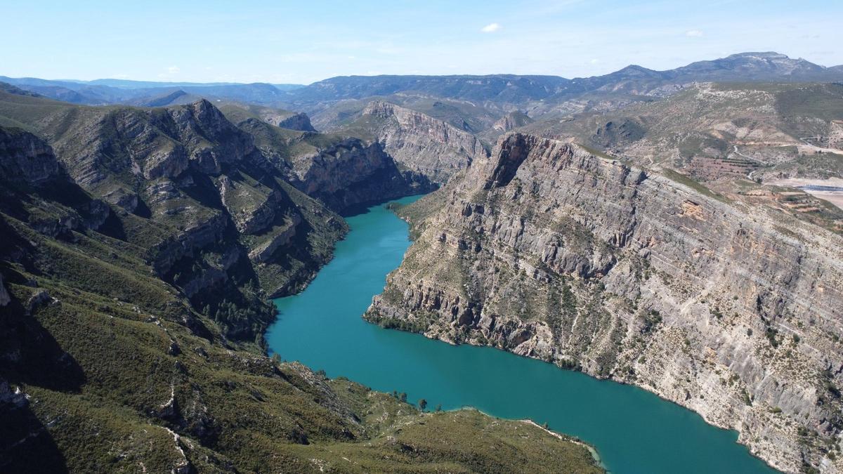 El embalse del Naranjero: Presa en el cañón del Júcar