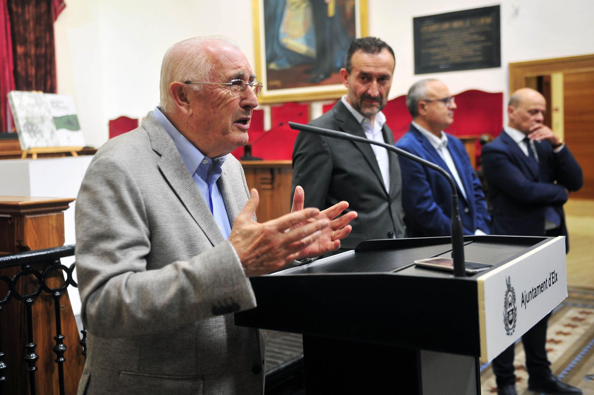 Gambín presenta su libro del Centenario del Elche rodeado de leyendas y ...