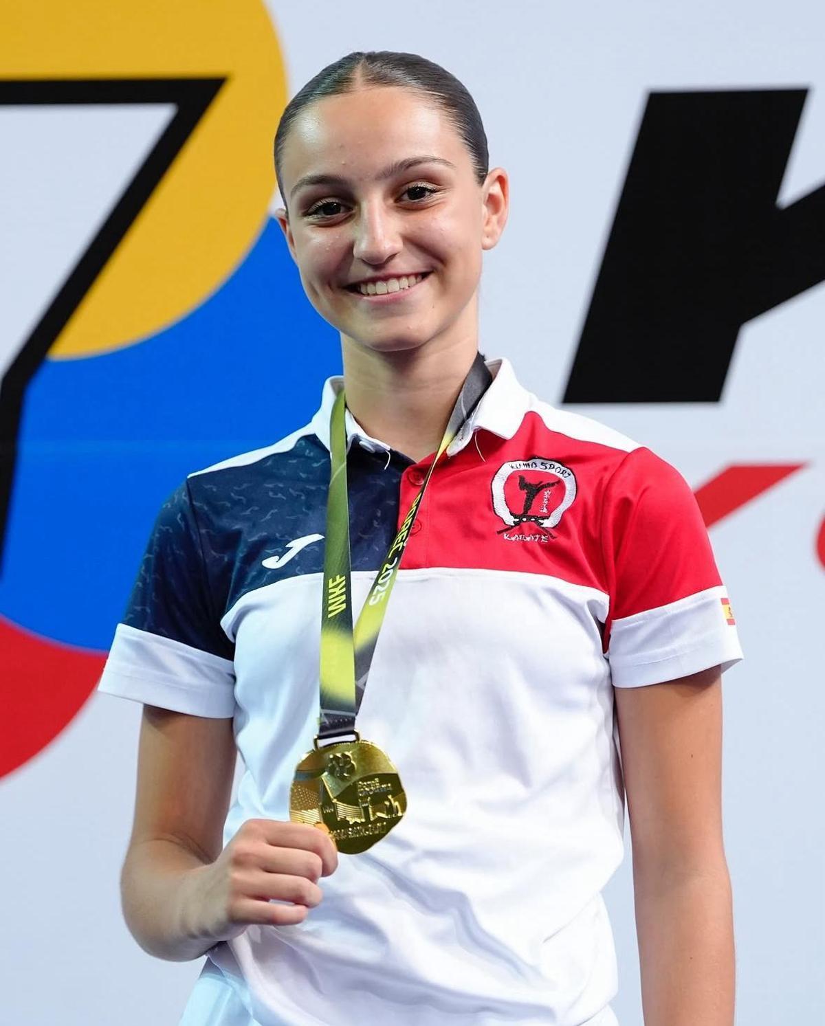 Candela Peña, de nuevo campeona de la Youth League de Karate