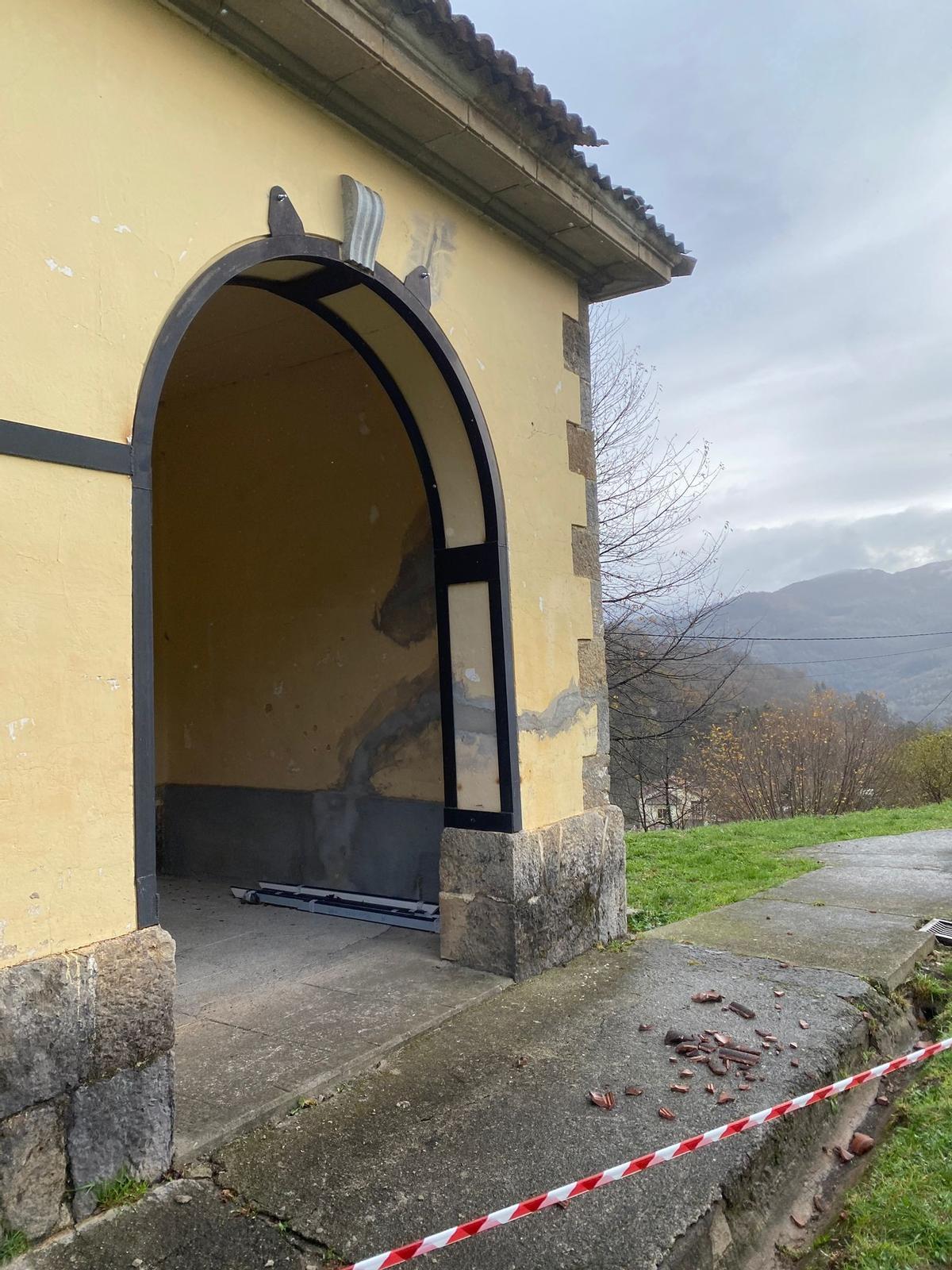 POLÉMICA CIERRE COLEGIO | Educación clausura el colegio de Zurea, en ...