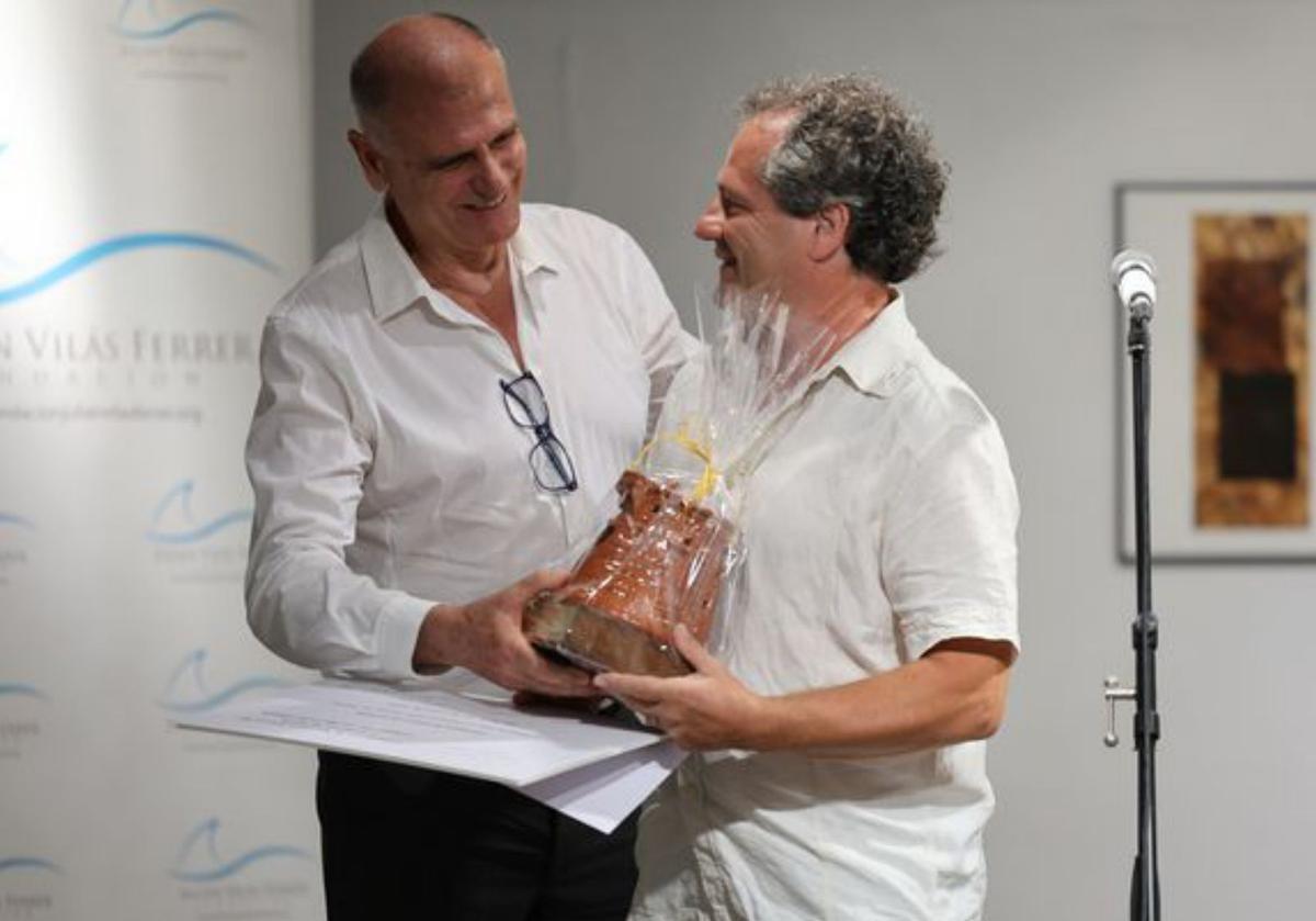 Mario Riera se lleva los dos primeros Premios de las Letras Pitiusas