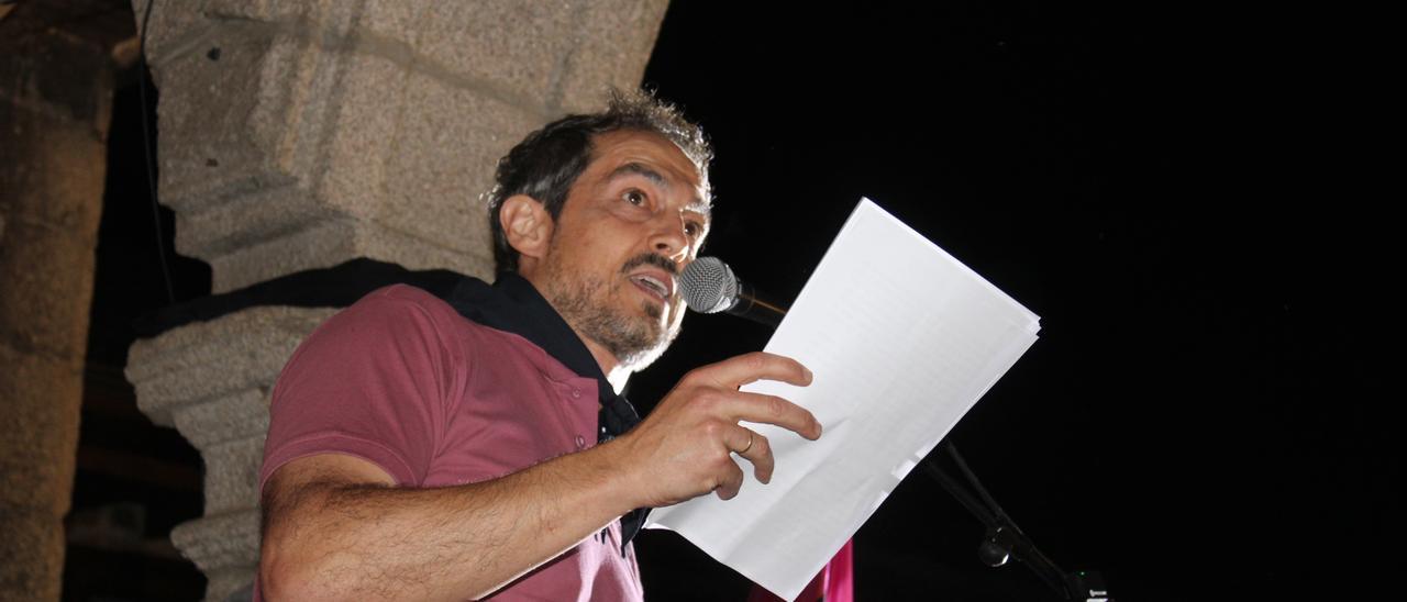 Kenio reparte su medalla de oro a trocitos en el pregón de Las ...