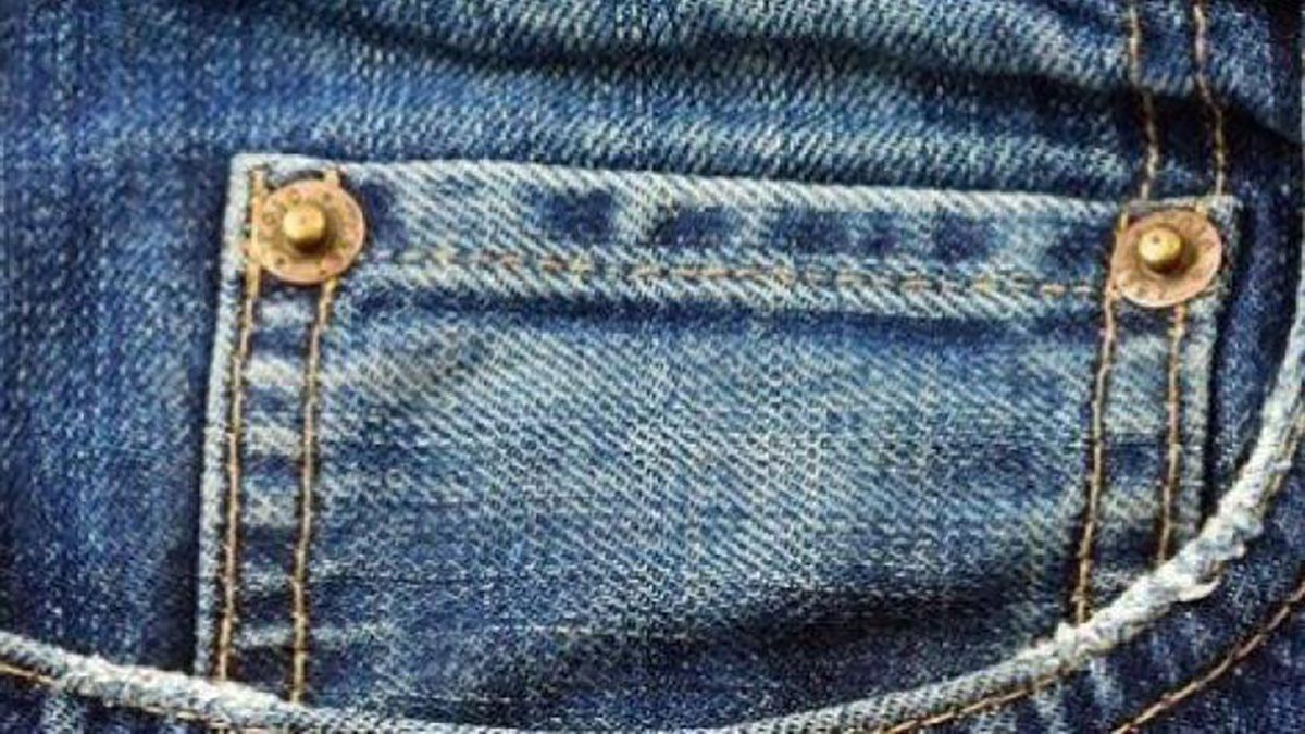 Te sorprenderá conocer para qué sirven los remaches que tienen los jeans en las esquinas de sus ...