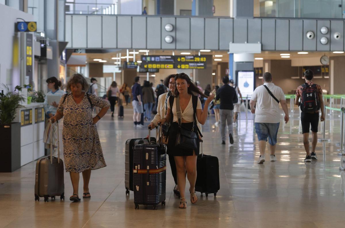 Aeropuerto Valencia: Informe para su ampliación