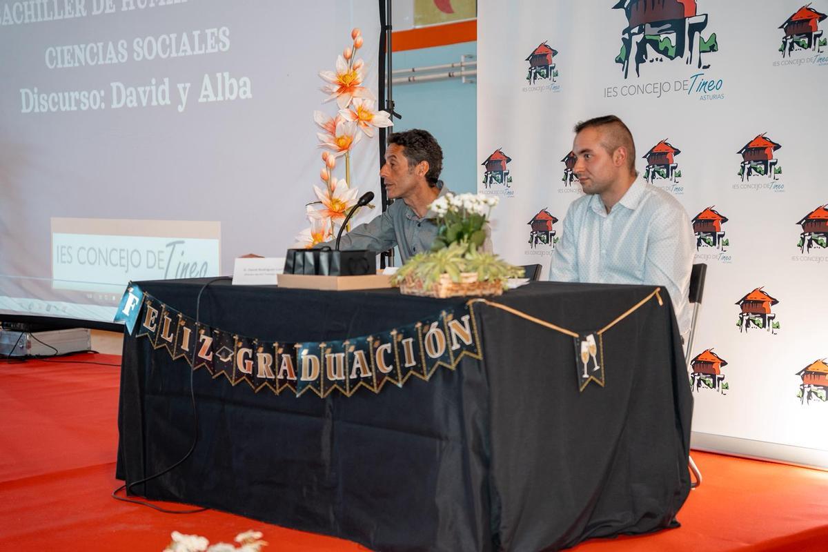 Así fue la graduación de 56 estudiantes del IES Concejo de Tineo