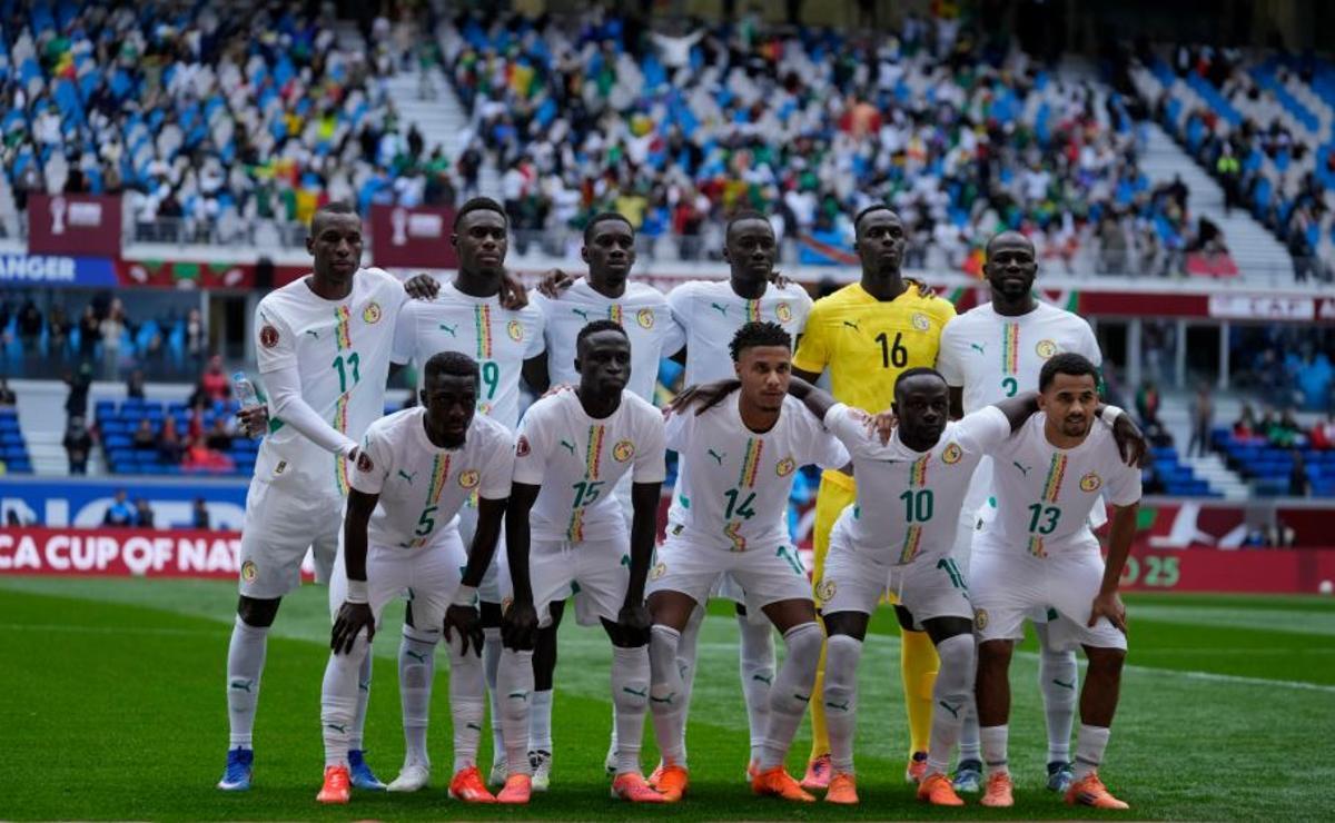 Pape Gueye e Ilias Akhomach, solo uno de los dos jugadores del ...