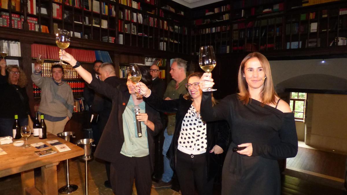 Estrellas, literatura y fados maridan con el vino de Cangas en el ...
