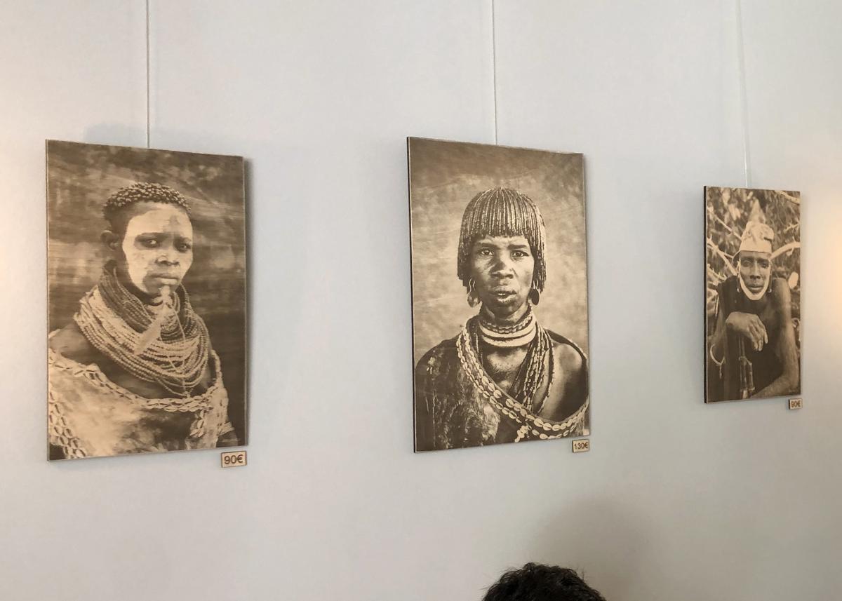 Exposición en Altea | Jose Coello retrata a las tribus del Valle del ...