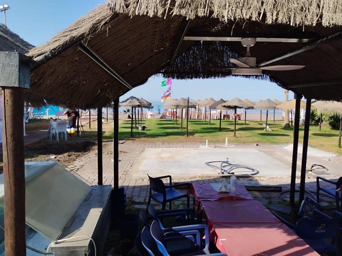 SUCESOS MÁLAGA | Reabrirán en tiempo récord el chiringuito Cacola de El ...