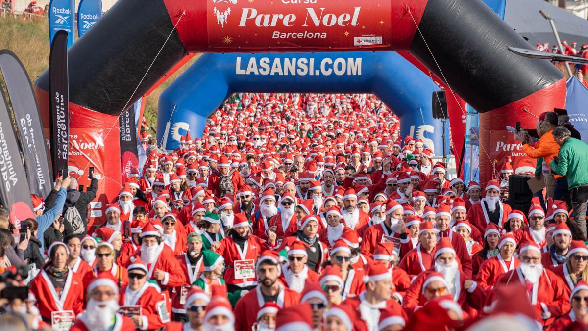 Tres mil 'papás noel' y elfos celebran la Navidad por las calles de ...